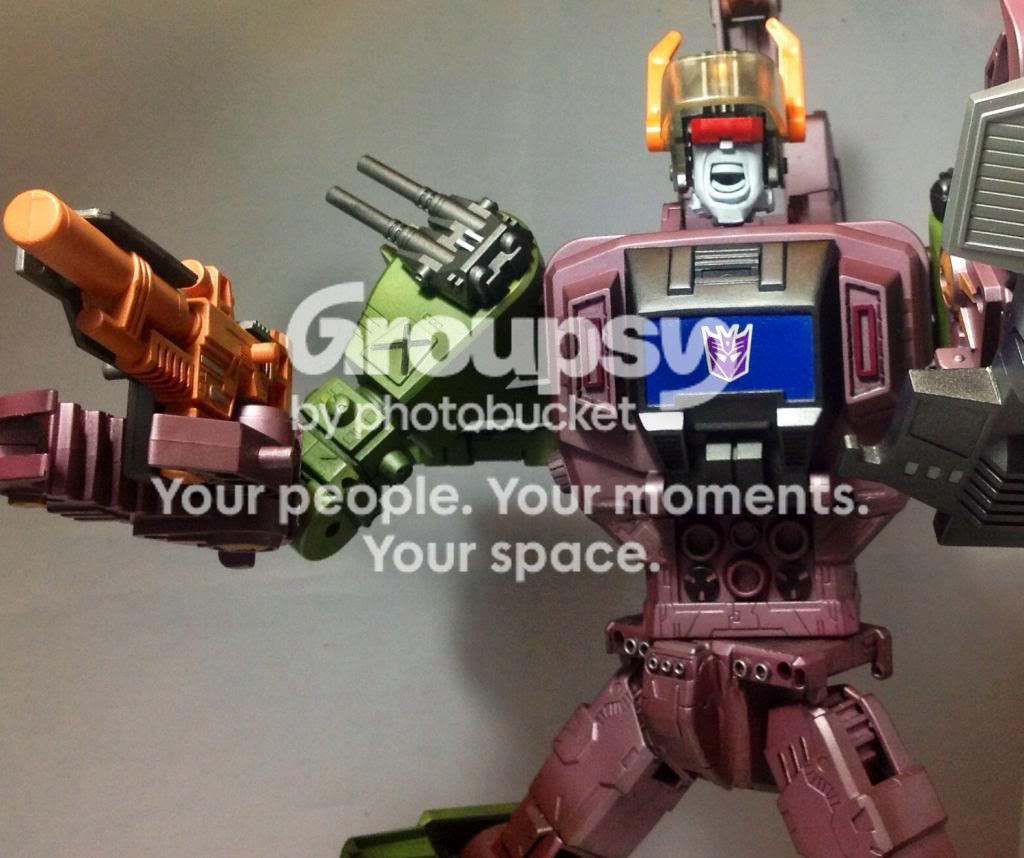 Custom Masterpiece Scorponok | TFW2005 - The 2005 Boards